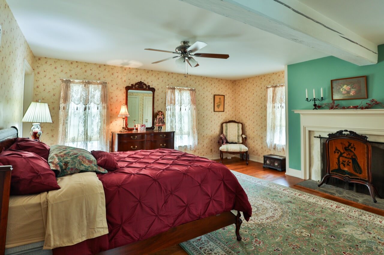 Contact Colonial Rose House - Inquire About Availability